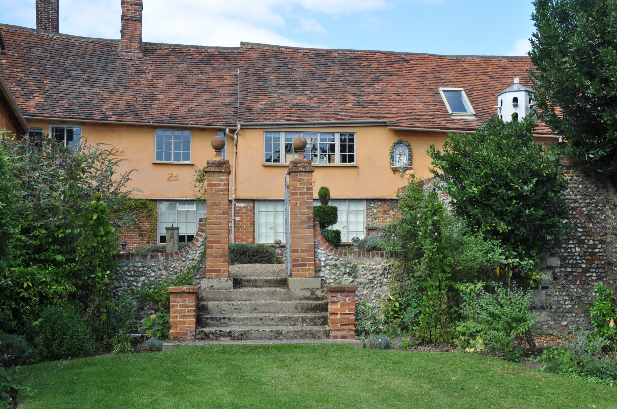 Little Hall Garden - Little Hall Lavenham